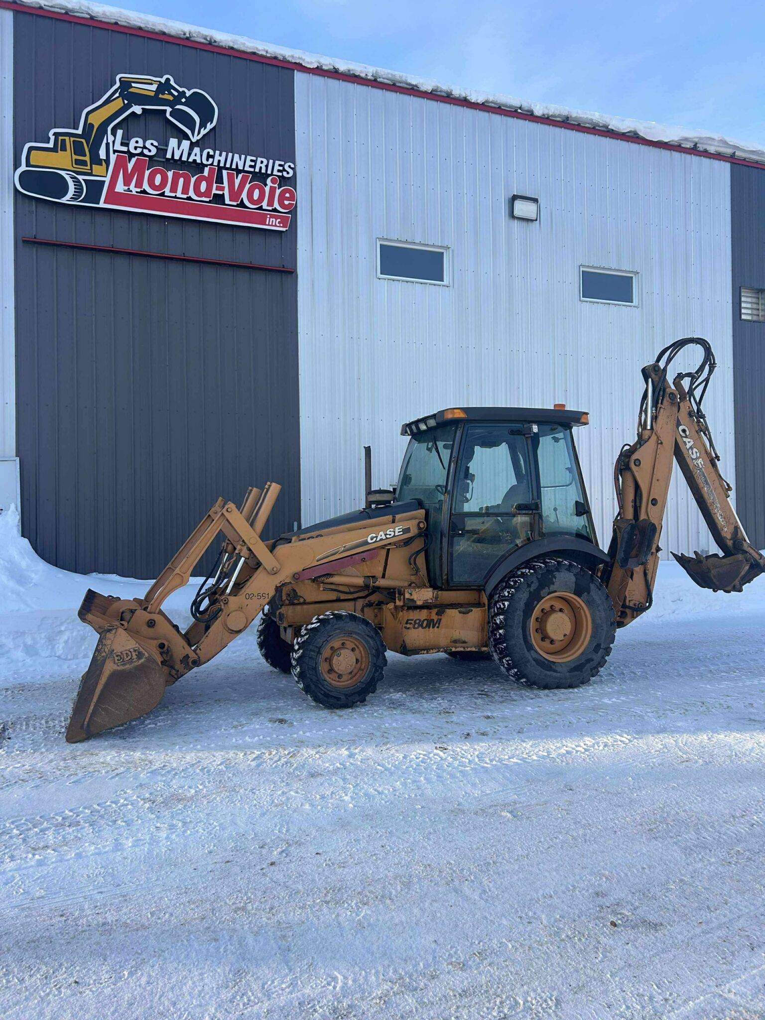 Pépine Case 580super M-2002 - Les Machineries Mond-Voie